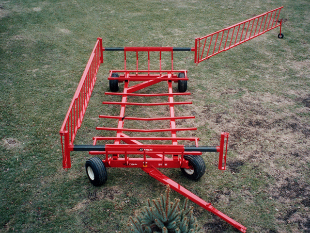 E-Z Trail Farm Wagons | Arthur, IL | Products | Bale Wagons